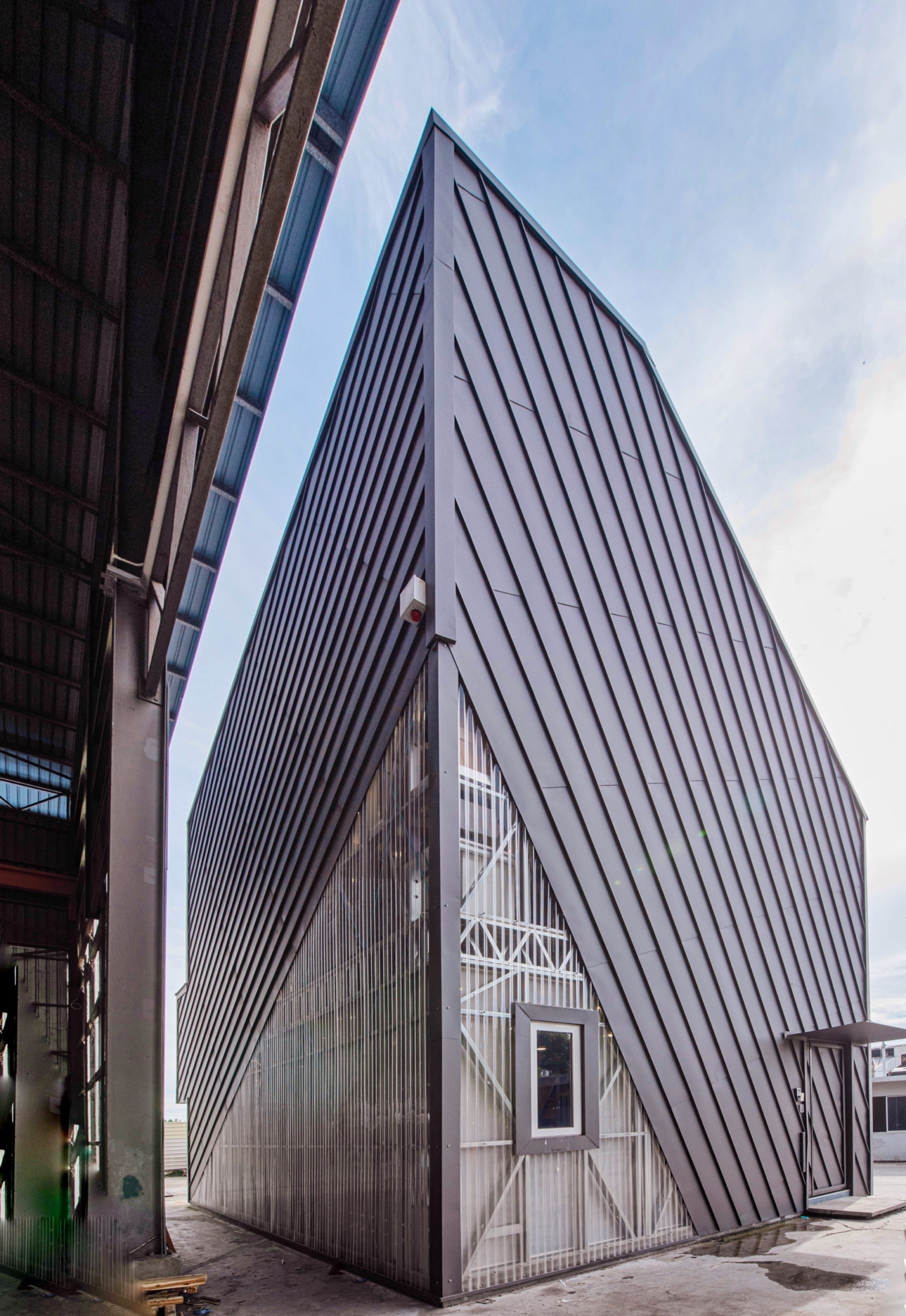Slanting Seam 。 斜縫 - | Core Design Workshop